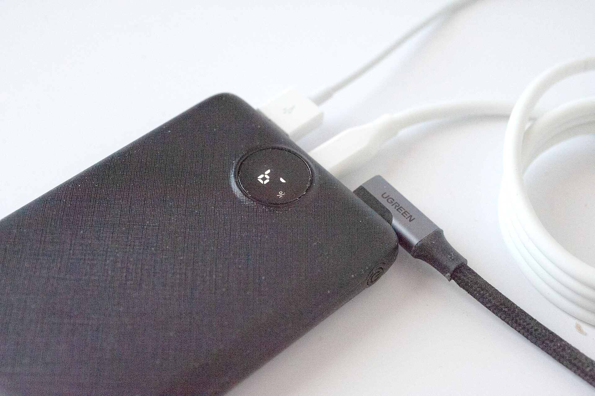 世界最薄＆最軽量級＆価格破壊！SOOEO N2 モバイルバッテリーを買ってみたのでレビュー！ | ガジェットイシュー | キミに刺さる ...