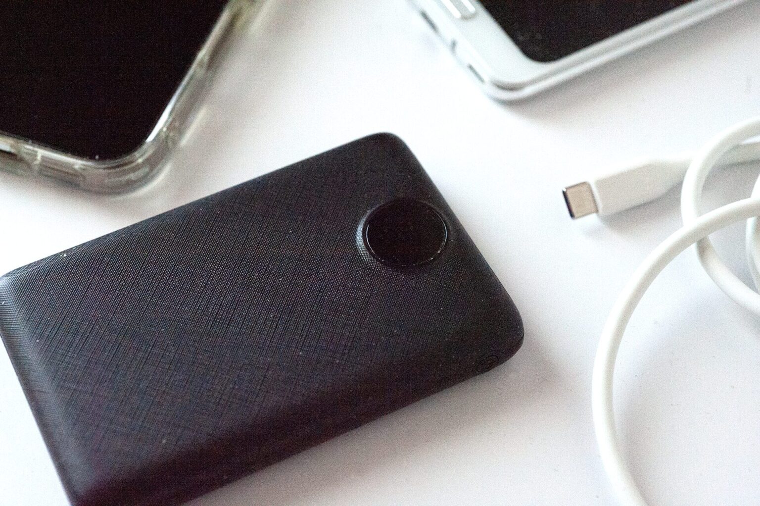 世界最薄＆最軽量級＆価格破壊！SOOEO N2 モバイルバッテリーを買ってみたのでレビュー！ | ガジェットイシュー | キミに刺さる ...